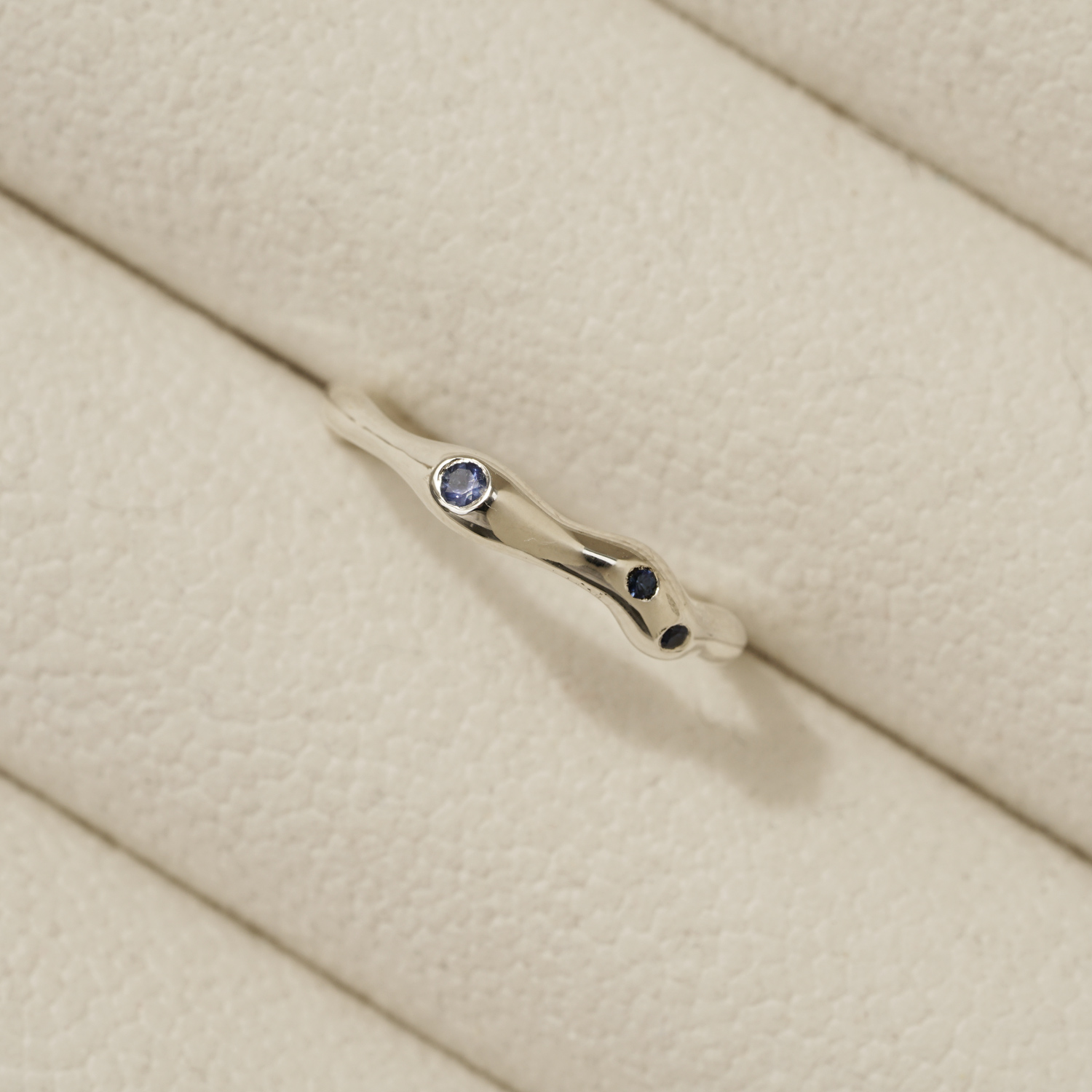 Puula silver ring + Camelot Blue sapphires - NURA.design